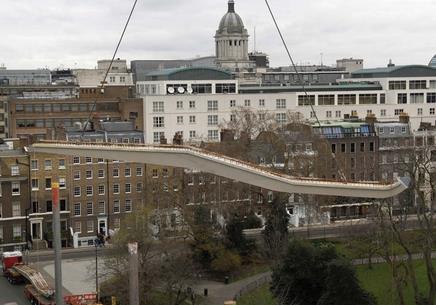 The time machine | Features | Building