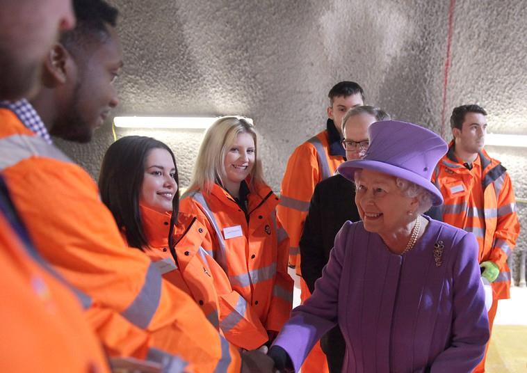Queen visits Paddington station for official opening of Elizabeth line ...