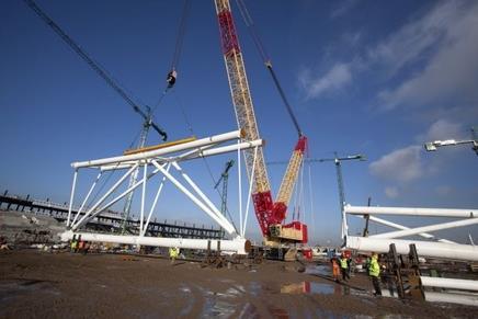 Video: First roof truss lifted onto 2012 Olympic stadium | News | Building