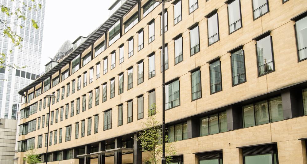 Race on for prized deal to revamp Deutsche Bank’s London HQ | News ...