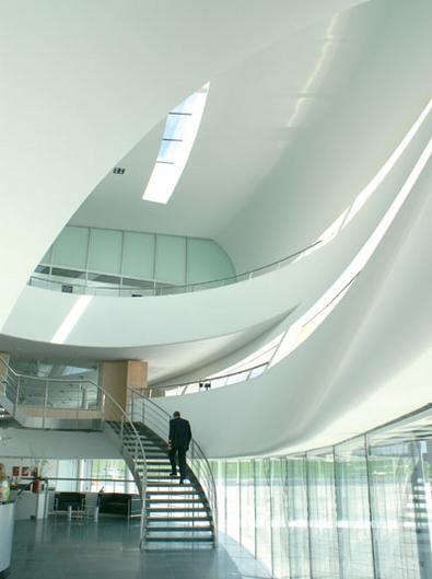 The technology and beauty of aircraft | Features | Building