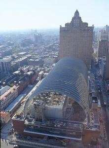 Performance piece | Features | Building