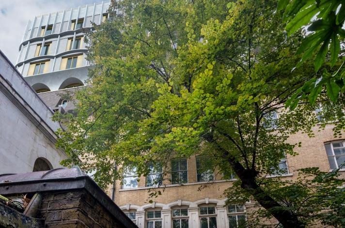 Plans to add boutique hotel on top of listed City office block ...