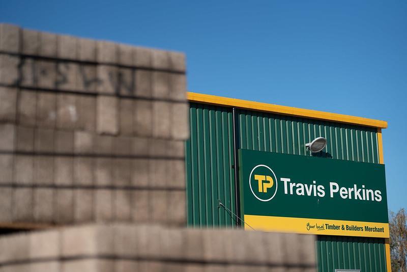 Building boom sees revenue at Travis Perkins top pre-pandemic number ...