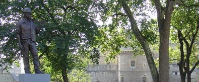 Construction workers' memorial unveiled in Tower Hill | News | Building