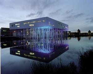 Va va vroom! | Features | Building