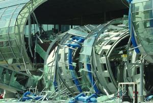 Experts speculate on cause of Paris airport roof collapse that killed ...