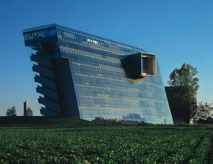 Mayne event | Features | Building