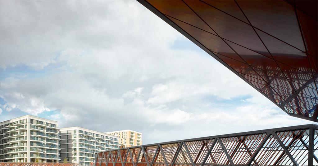 In pictures: New pier opens at Ballymore’s Royal Wharf scheme | News ...