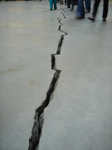 Tate Modern's crack causes 15 injuries | News | Building