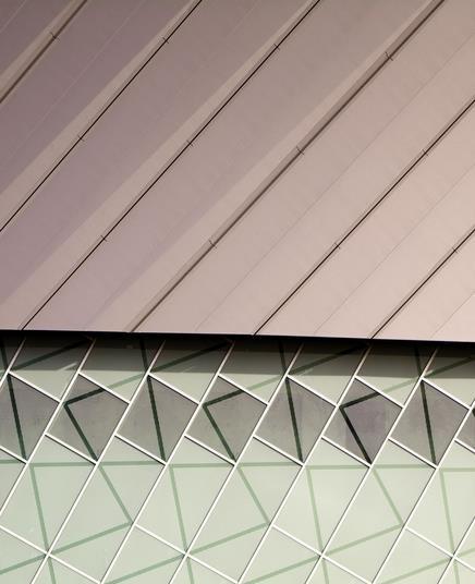 Moby Dock | Features | Building