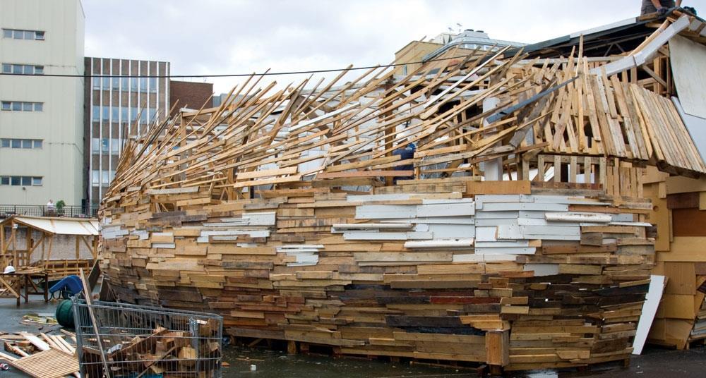 Improvised theatre | Comment | Building