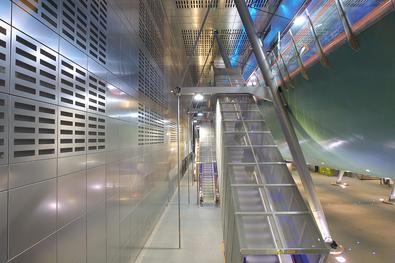 Space station hero | Features | Building