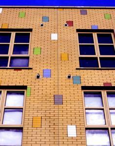 California SW6 | Features | Building