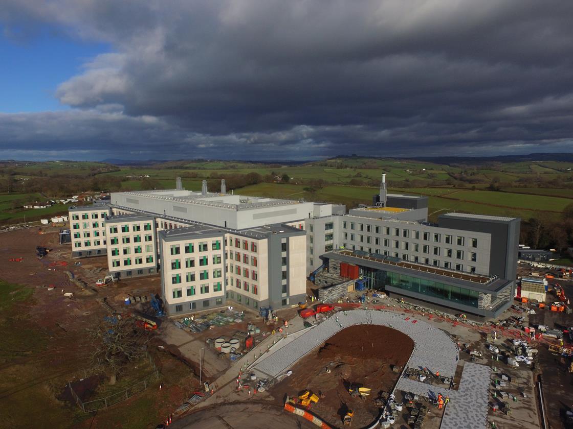 Laing O’Rourke hospital opens 12 months early to support coronavirus patients | News | Building