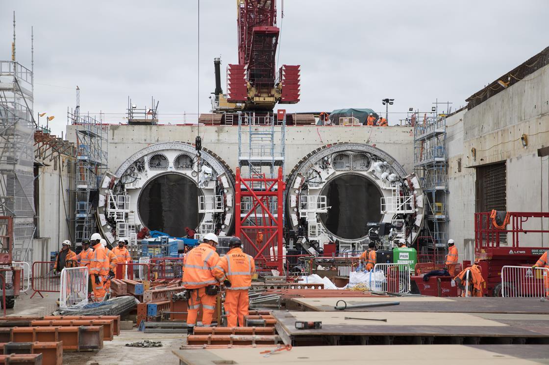 Work restarts after ‘near-miss’ incident pauses work on HS2’s London ...